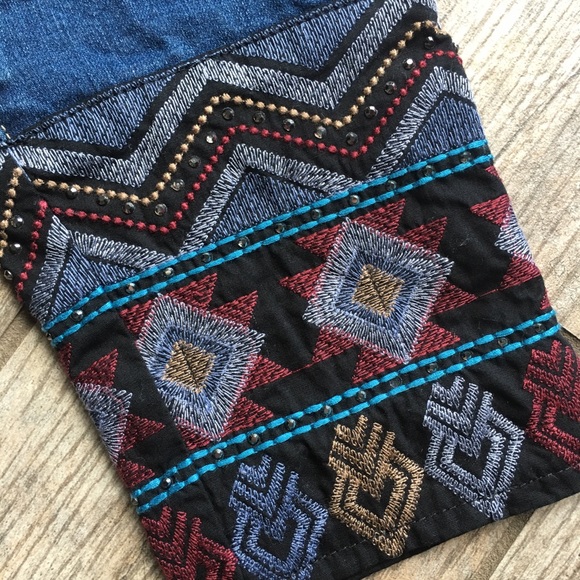 Versona | Jeans | Versona Embroidered Jeans | Poshmark